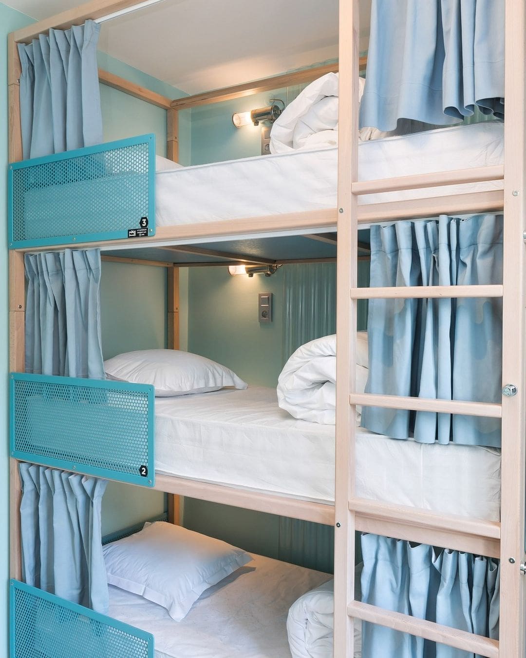 🛏️ Discover the best 8 hostels in the South of France 2023
